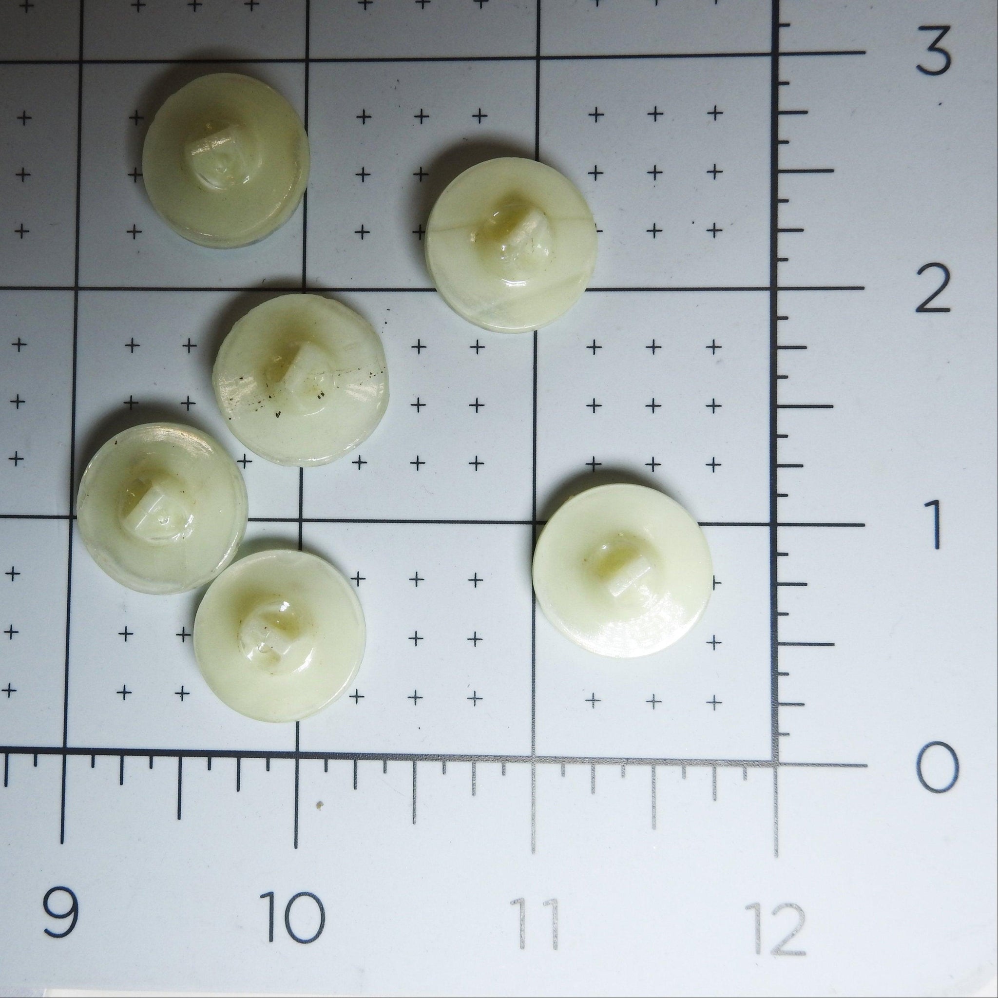 Pearly white vintage buttons – zazaofcanada